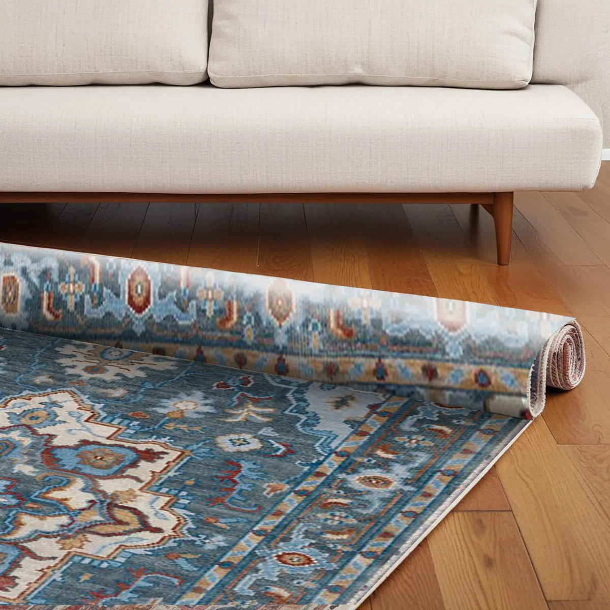 Classic Central Medallion and Symmetrical Patterns Rugs